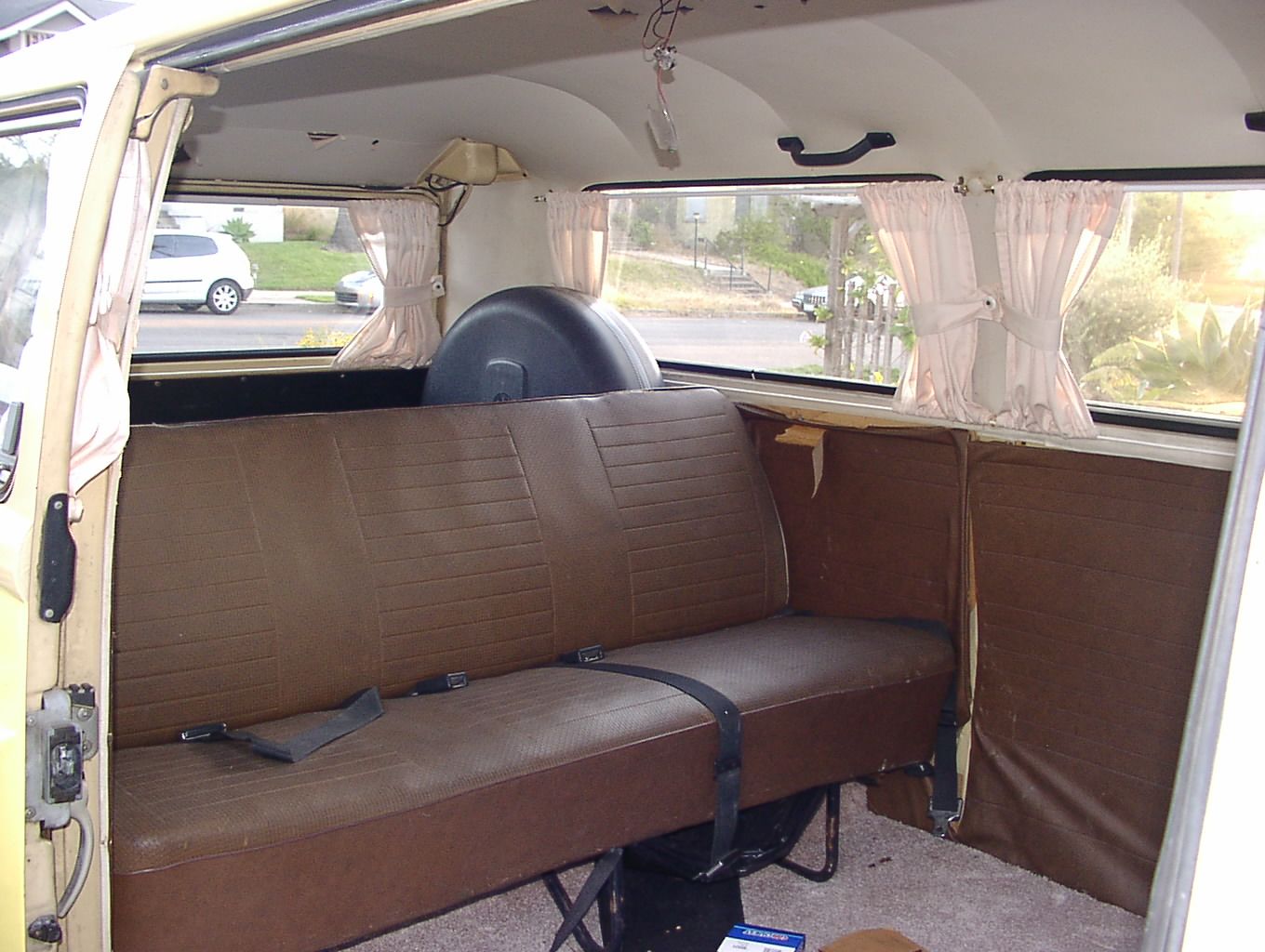 TheSamba.com :: Bay Window Bus - View topic - Needs tips on installing ...