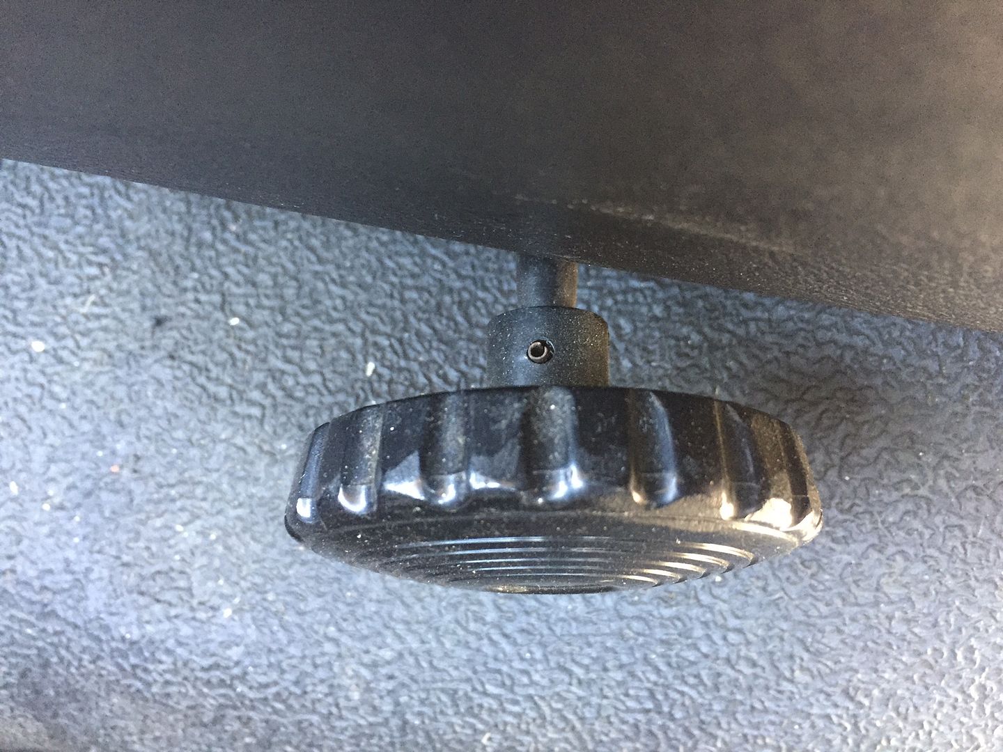 TheSamba.com :: Bay Window Bus - View topic - Driver seat backrest ...