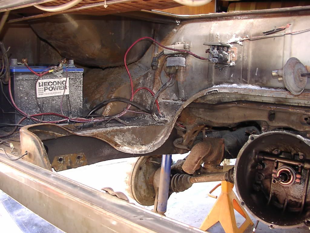 TheSamba.com :: Bay Window Bus - View topic - Engine Compartment Refresh