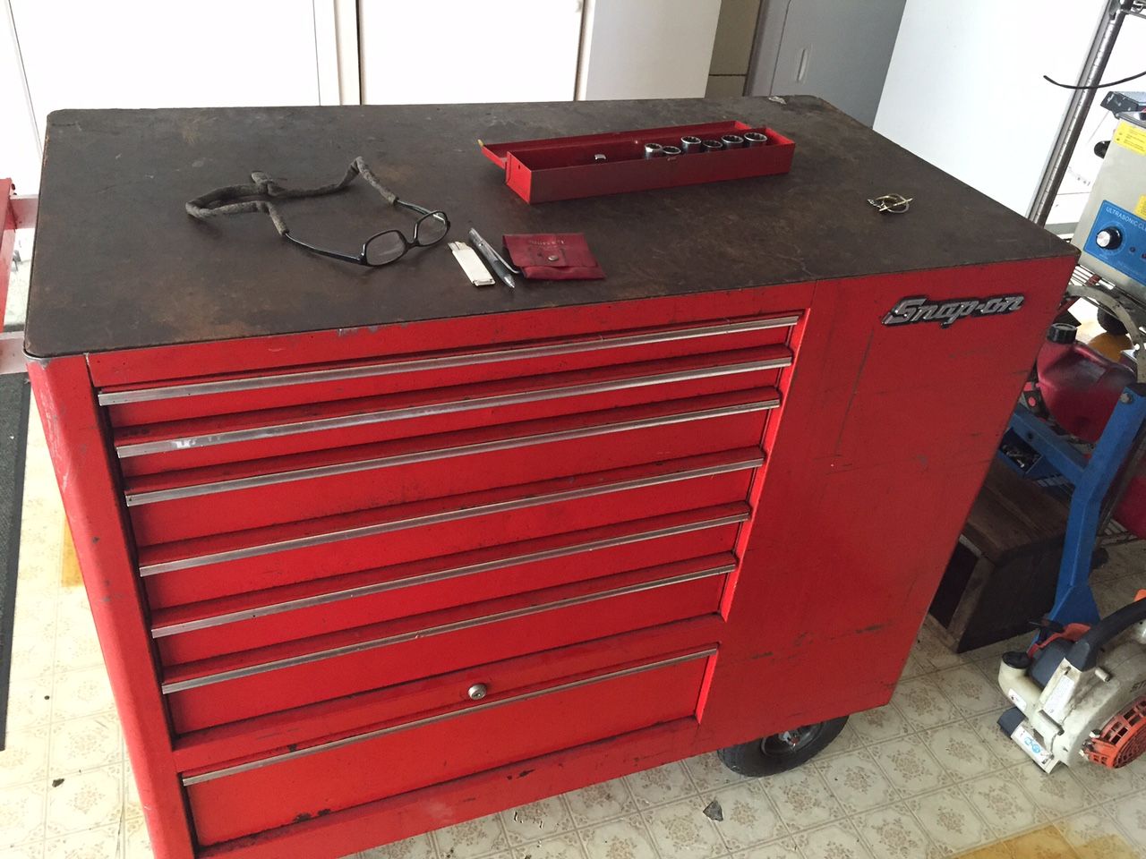 Vintage roll cab handle end cap option | The Garage Journal